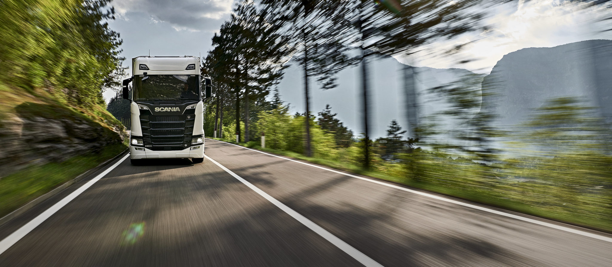 Lastbilar från Scania | Köp Scania Lastbil hos Svenstigs